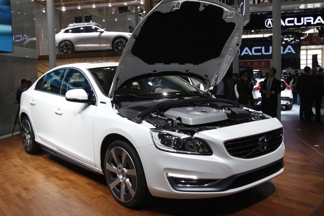 ボルボS60L ハイブリッド | AUTOCAR JAPAN