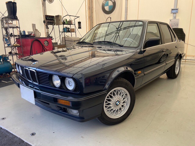 E30型BMW 320 車検整備、モール一新、限りなく新車に近づく | スペシャルショップ | AUTOCAR JAPAN
