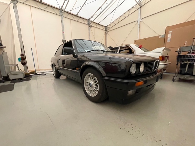 E30型BMW 320 ワンオーナー車両、走行60000km台、完成予定 | スペシャルショップ | AUTOCAR JAPAN